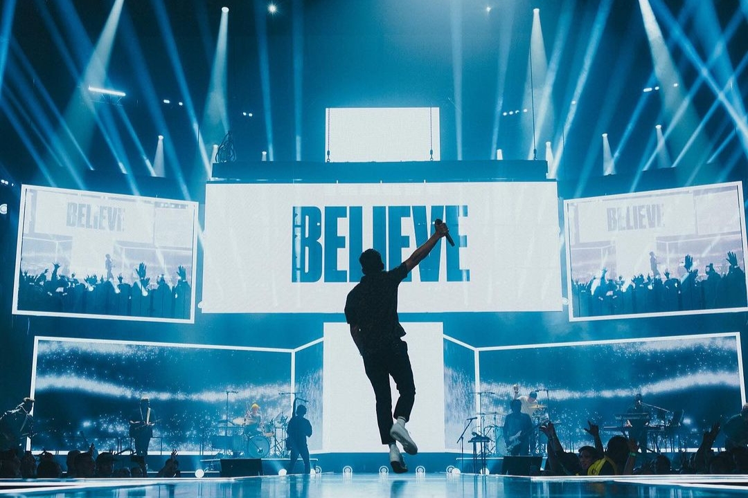 Brandon Lake & Phil Wickham Present: For the One - Fathom Entertainment